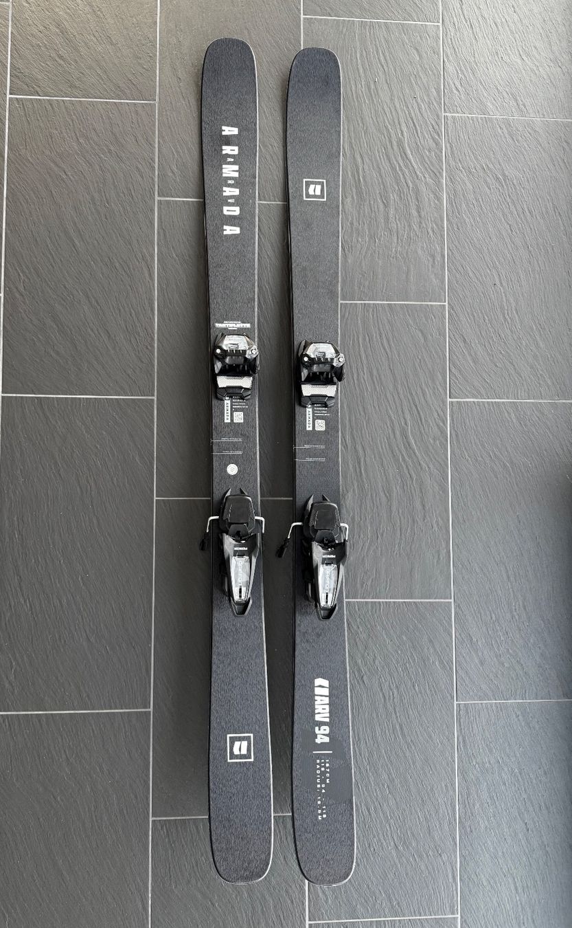 Armada ARV 94 Black 2026 – 157 cm – neu – Marker Griffon 13 (Neu und ...