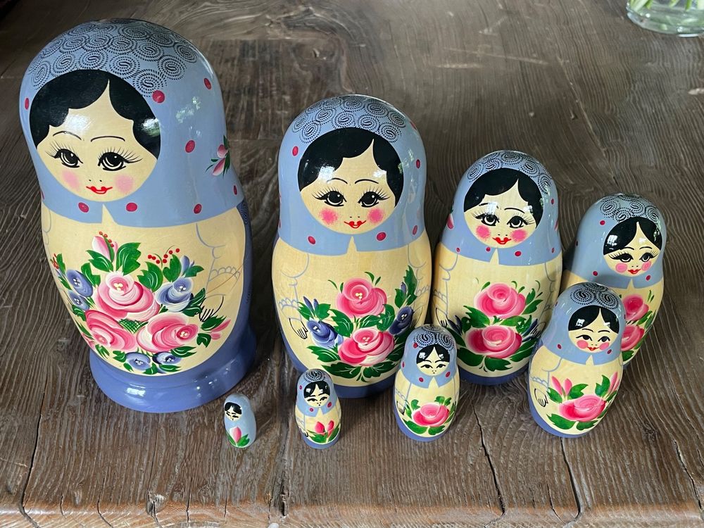 Russische Babuschka 8 teilig/vermutlich Matroschka (Gebraucht) in ...