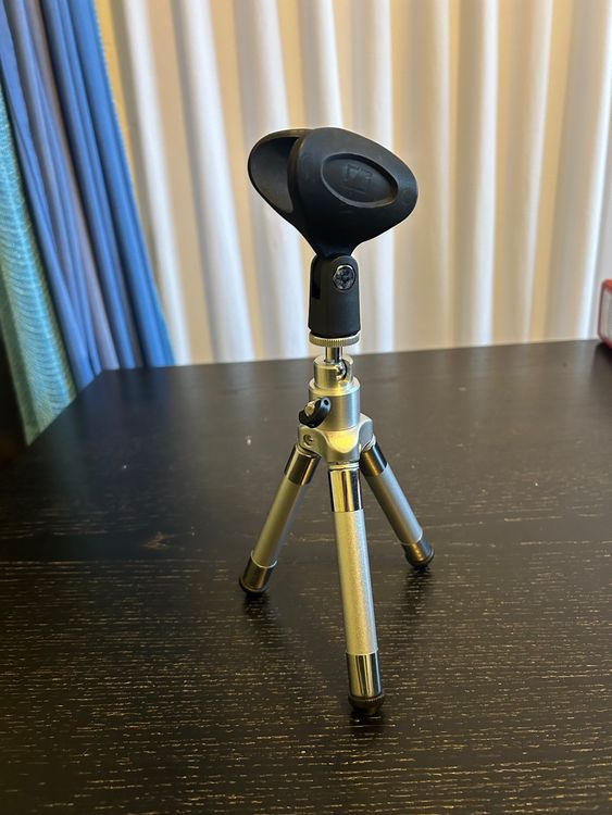 Tischstativ für Mikrofon (Gebraucht) in Schliern b. Köniz für CHF 1 ...