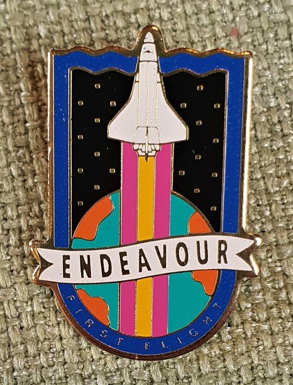 H933 - Pin First Flight Endeavour 7.5.92 (Gebraucht) in Reinach BL für ...
