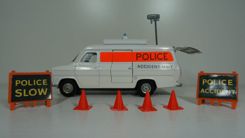 Dinky Toys 272, Police Accident Unit, Ford Transit, Vintage (Neu ...