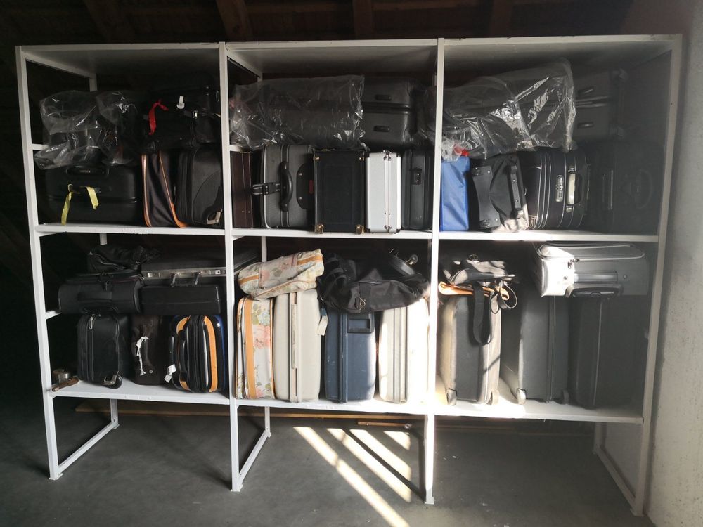 🤩SCHWERLASTREGAL AUS METALL & HOLZ SCHWARZ-WEISS (Gebraucht) in Olten ...