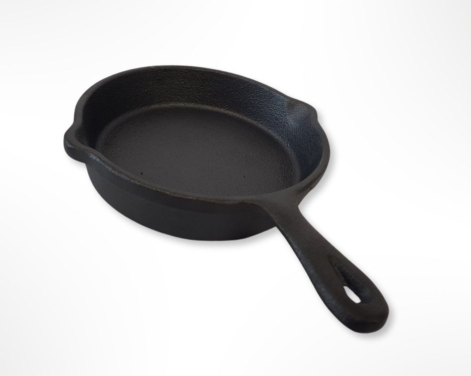 ARTESA Mini-Gusseisenpfanne mit Brett (Neu (gemäss Beschreibung)) in ...
