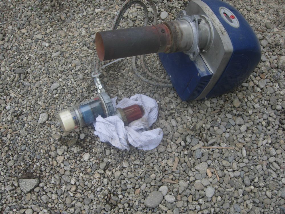 Oelbrenner Raketenbrenner 230 V zu Hoval Oertli Strebel (Gebraucht) in ...