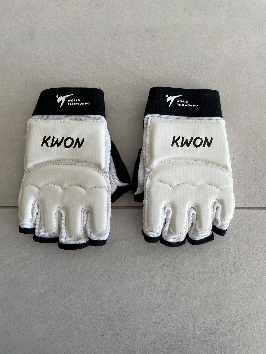 Taekwondo Mitaines/Handschutz KWON Evolution (D'occasion) à Chevroux ...