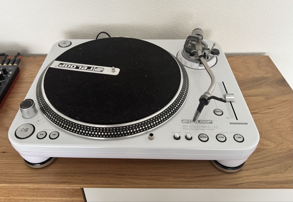 Reloop RP-6000 MK6 Ltd Plattenspieler - weiss | Kaufen auf Ricardo