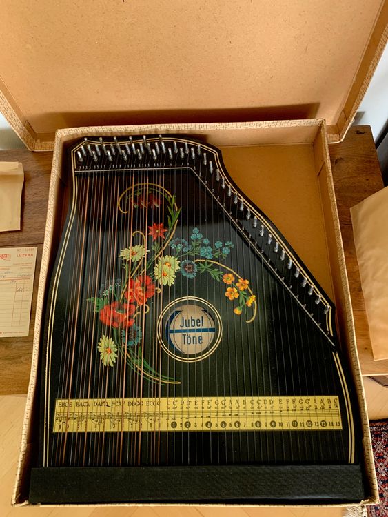 Zither (Gebraucht) in Luzern für CHF 69 – nur Abholung auf Ricardo kaufen