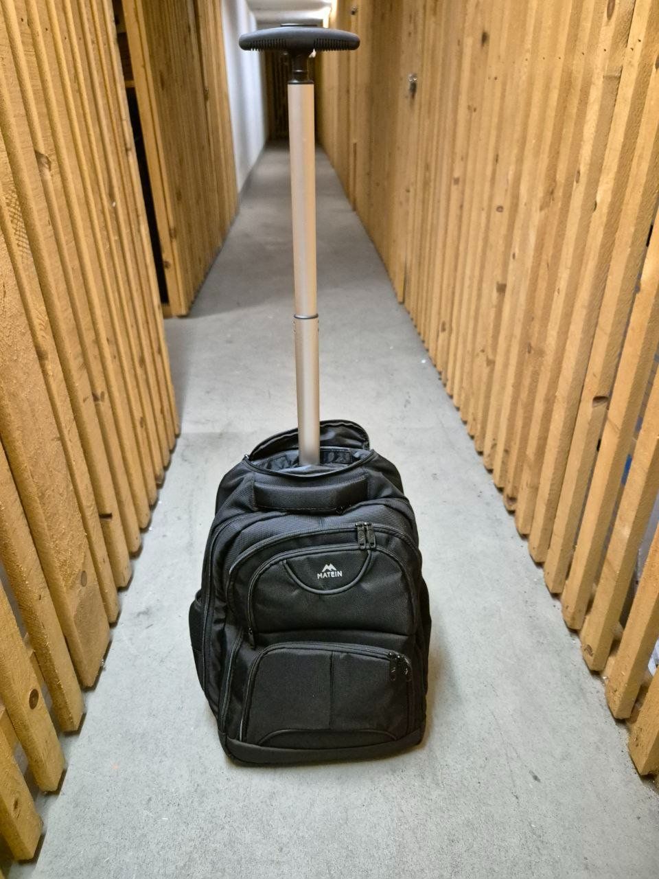 Matein Rolling Laptop Backpack (17 Zoll) – Schwarz (Gebraucht) in ...