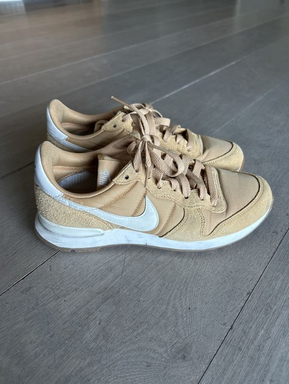 Nike Sneakers Sand Yellow Gr 38 (Gebraucht) in Zollikon für CHF 15 ...