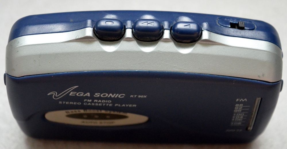 Walkman Vega Sonic KT90X Bass Boost System (Gebraucht) in Collonges für ...