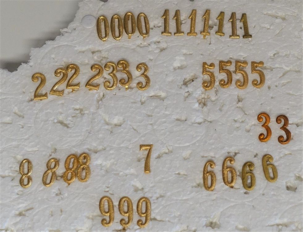 Goldene Ziffern für Offiziersuniformen (Gebraucht) in Kappelen für CHF ...