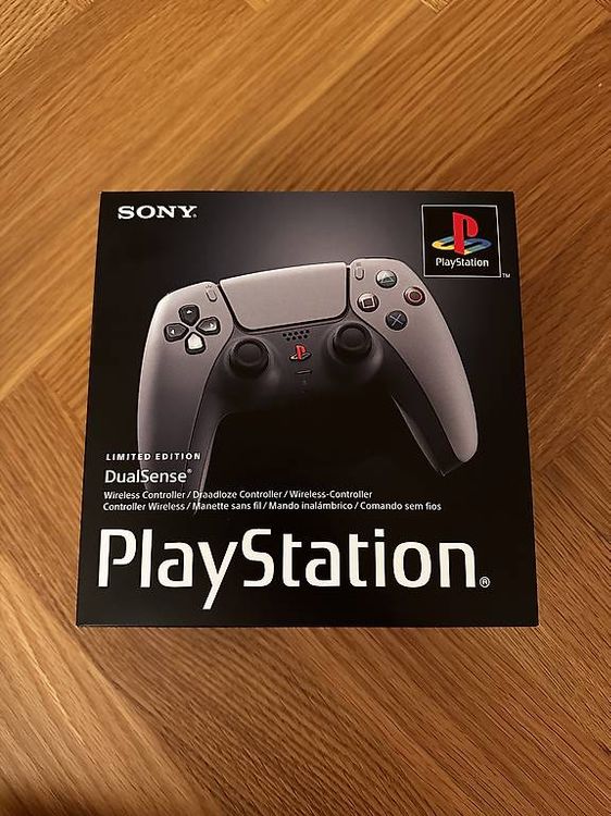 PlayStation 5 DualSense Controller 30th Anniversary Edition (Neu (gemäss Beschreibung)) in ...