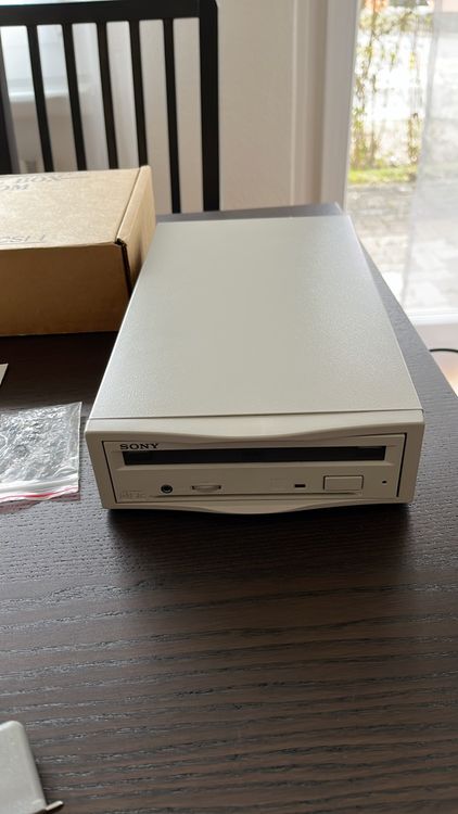 External SCSI-I enclosure with SCSI Sony CD-ROM drive (Gebraucht) in ...