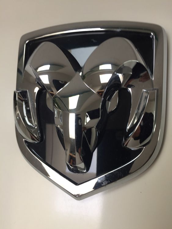 Dodge Grill Emblem (Neu (gemäss Beschreibung)) in Bülach für CHF 9 ...