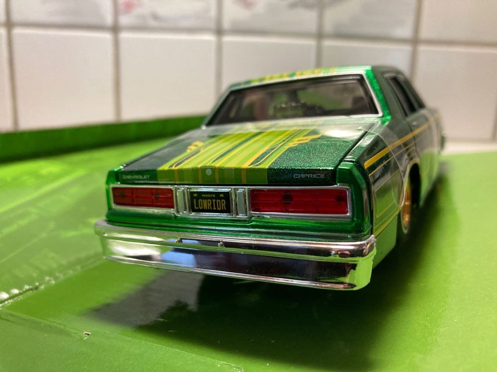 Chevrolet Caprice 1987 Lowrider 1/24 | Kaufen auf Ricardo