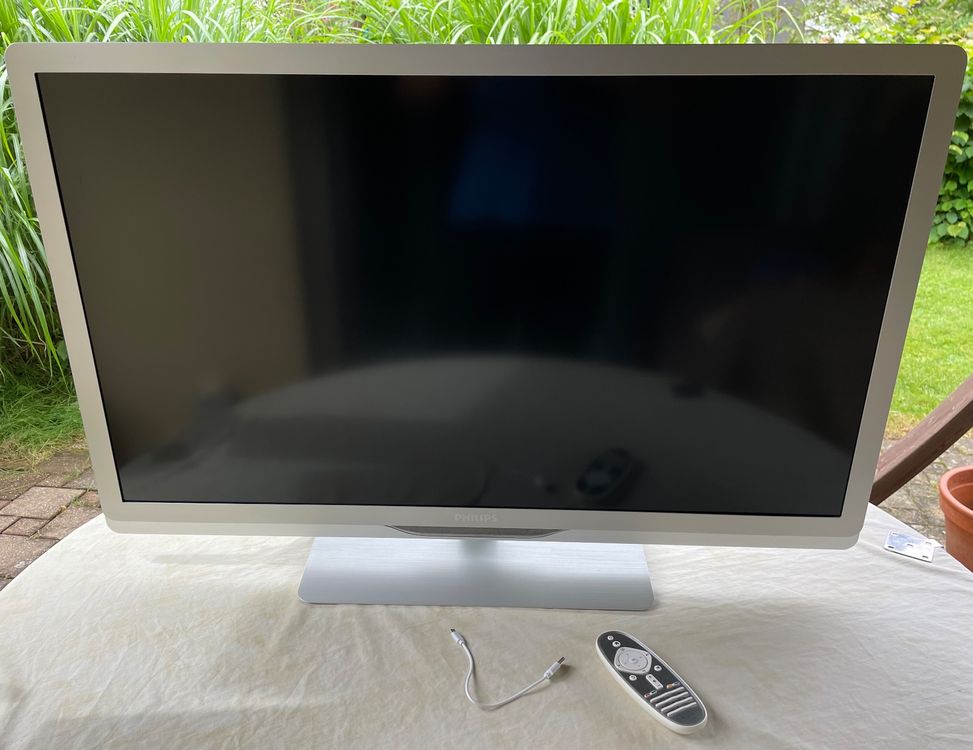 Fernseher Philips LED TV Econova 42“ 107 cm 42PFL6805 | Kaufen auf Ricardo