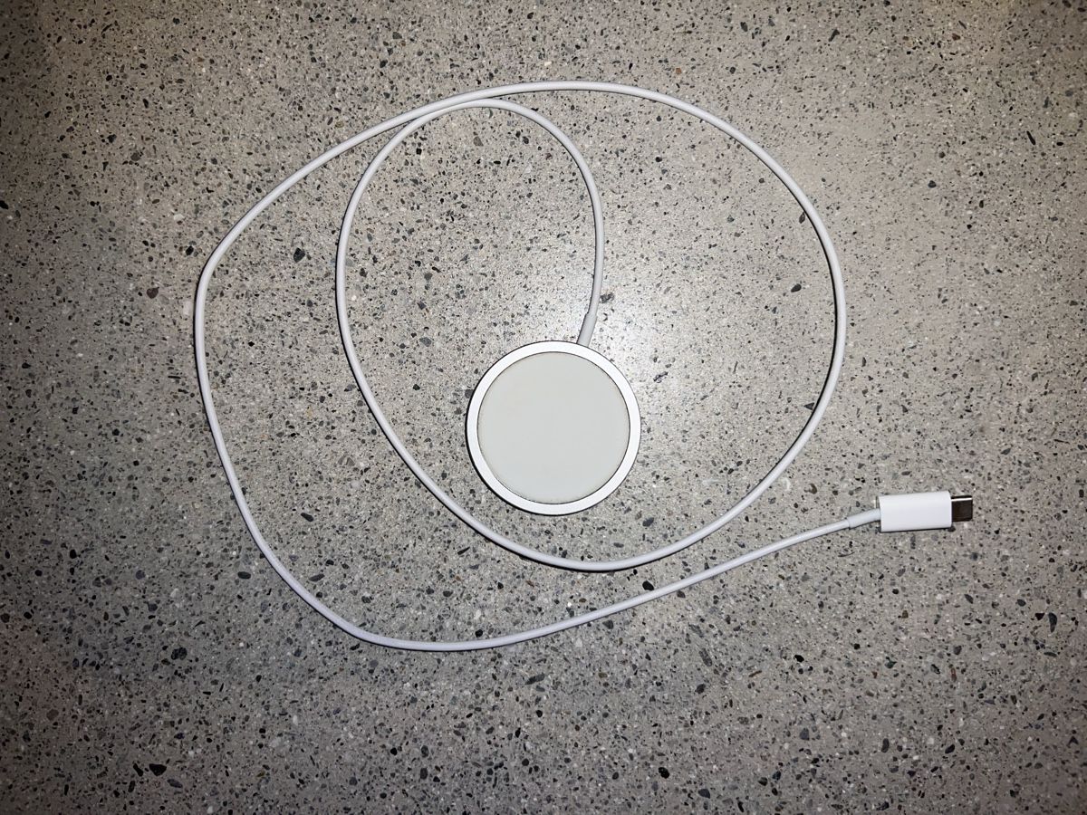 🔌 Apple MagSafe Ladeplattform – gebraucht (Gebraucht) in Chur für CHF 5 ...