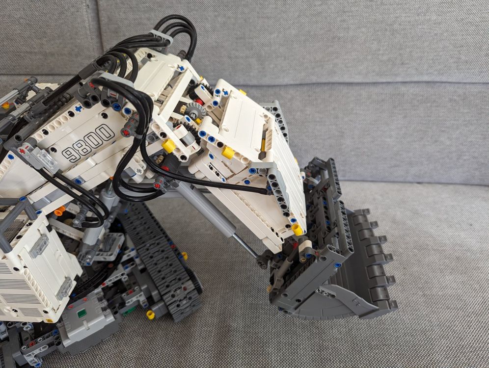 LEGO Technic 42100 Liebherr Bagger R9800 | Kaufen auf Ricardo