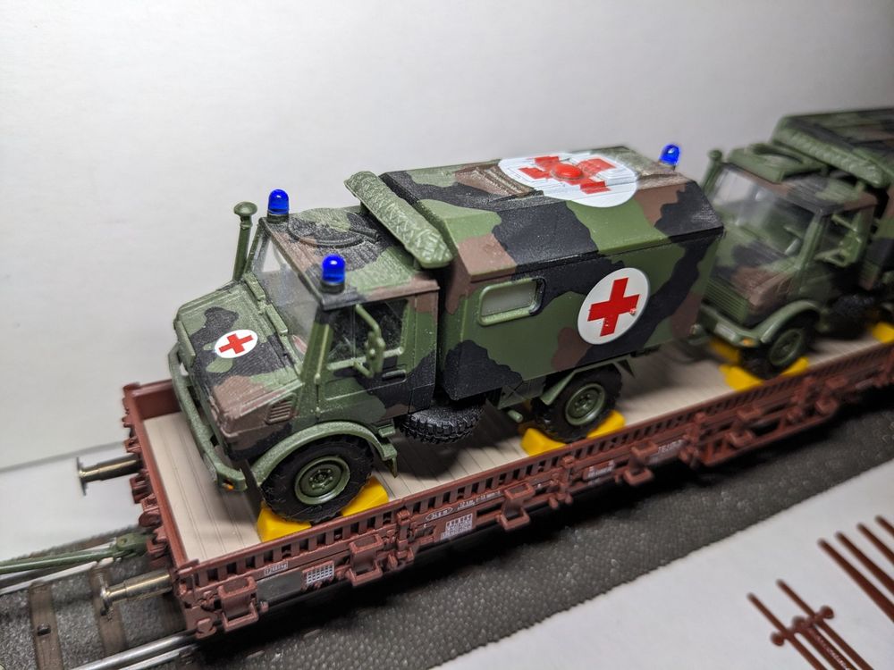 ROCO Minitanks 825 Rugenwagen unimogs et 2x 306 TPZ1 BDGM (Gebraucht ...