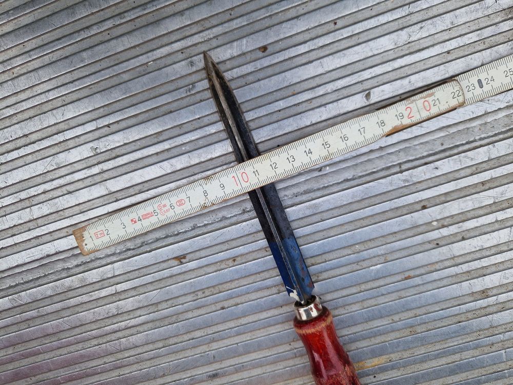 Antiker Loch Raspel Dreikantschaber wird in mech.Werkstätten (Gebraucht ...