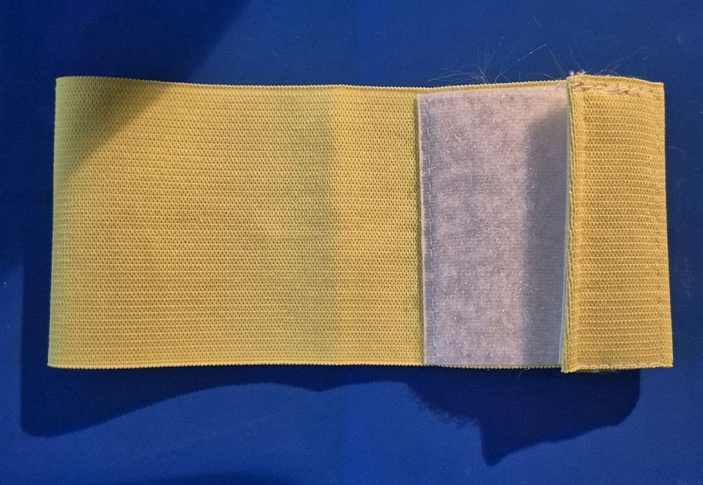 Signierte Captain-Binde von Dominik Schmid (FC Basel) (Neu (gemäss ...