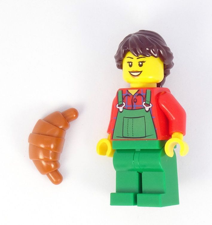 LEGO® City Minifigur - Mädchen mit Croissant (Gebraucht) in Oberhofen ...