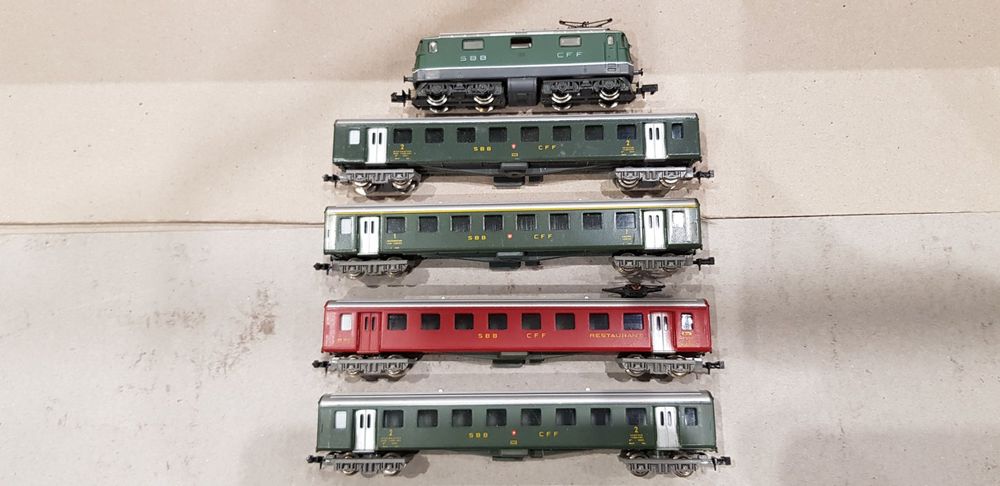 Arnold Nr.2410 Re4/4 in OVP+4Personenwagen SBB (Gebraucht) in Schaffhausen für CHF 70 – mit ...