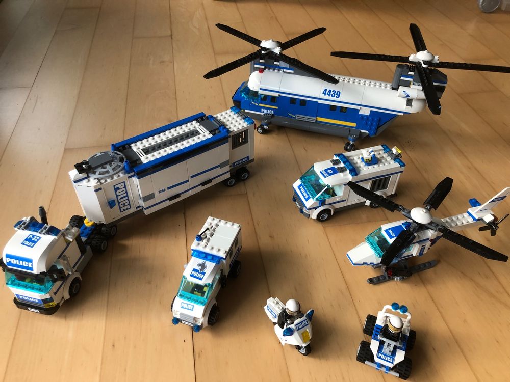 Grosses Lego Set Polizei (Gebraucht) in Oberkirch LU für CHF 41 – mit ...