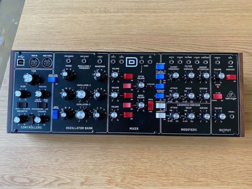 Behringer Model D Minimoog clone - analoger Synthesizer | Acheter sur ...