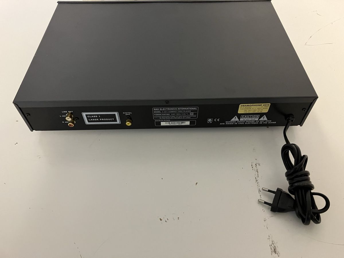 NAD CD Player C 521i (Gebraucht) in Lausen für CHF 60 – mit Lieferung ...
