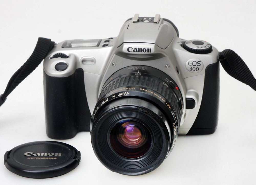Canon EOS 300, EF 35-80mm 4-5,6 USM, TOP (Gebraucht) in Jona für CHF 35 ...