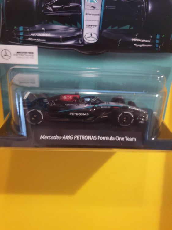 Hot Wheels MERCEDES-AMG PETRONAS FORMULA ONE TEAM #63 (Neu und ...