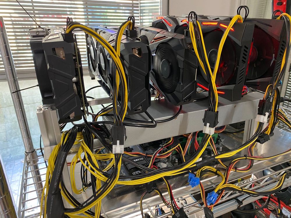 MINING RIG GTX 1070 - 2X PSU - 140MH/S (Gebraucht) in für CHF 2210 ...