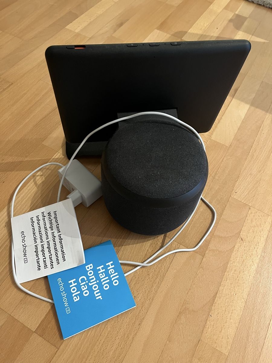 Echo Show 10 - Smart Home Device - Like New! (Neu (gemäss Beschreibung ...