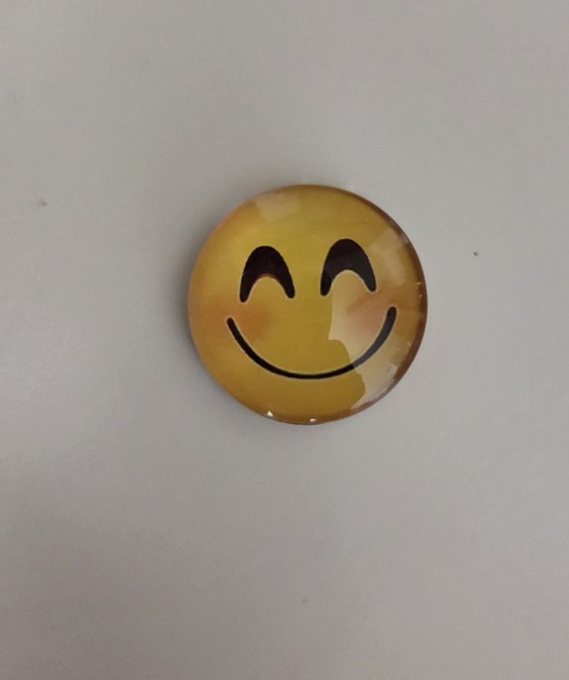 Magnet Emoji (Gebraucht) in Basel für CHF 2 – mit Lieferung auf Ricardo ...