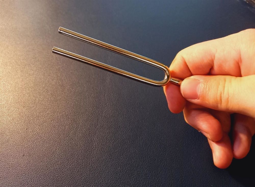 10x Stimmgabel für Gitarre 440Hz - Diapason pour guitare (Neu und originalverpackt) in Lausanne ...