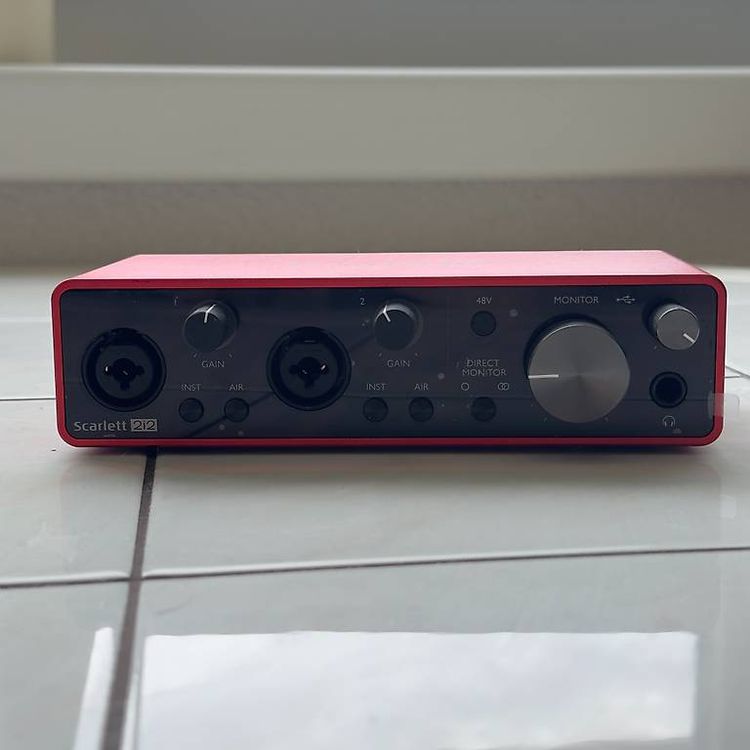 Focusrite Scarlett 2i2 (3rd Gen) Top Audio Interface | Kaufen auf Ricardo
