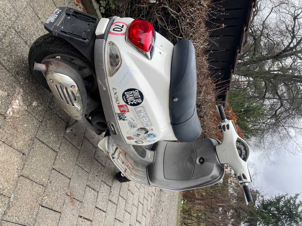 Piaggio Vespa Lx2 50 ab 1.- | Kaufen auf Ricardo