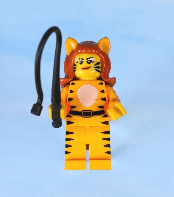Lego Minifigur Series 14 - Tigerfrau (Gebraucht) in Hettlingen für CHF ...