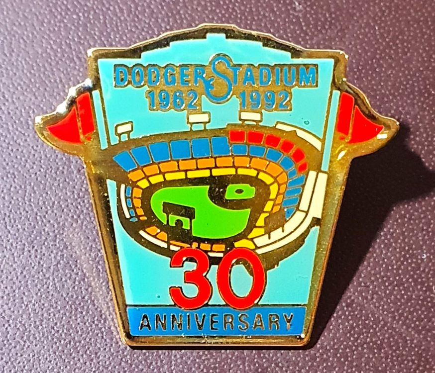 S585 - Pin L.A. Dodger Stadium 1962 - 1992 (Gebraucht) in Reinach BL ...