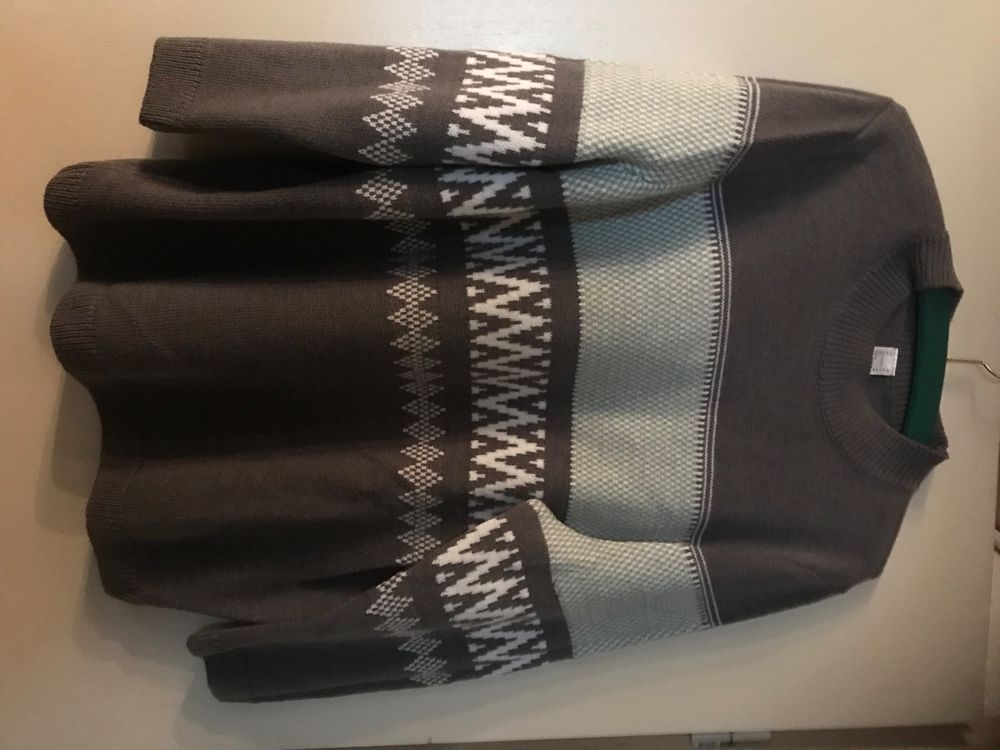 Pullover (Gebraucht) in Gretzenbach für CHF 7 – mit Lieferung auf ...