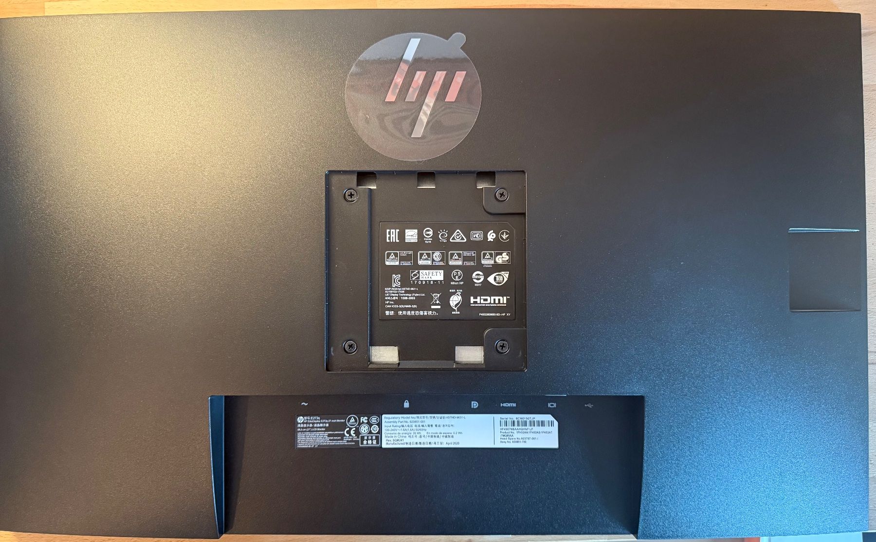 HP Elite Display E273Q 27“ und HP 27es Display 27” (Gebraucht) in ...