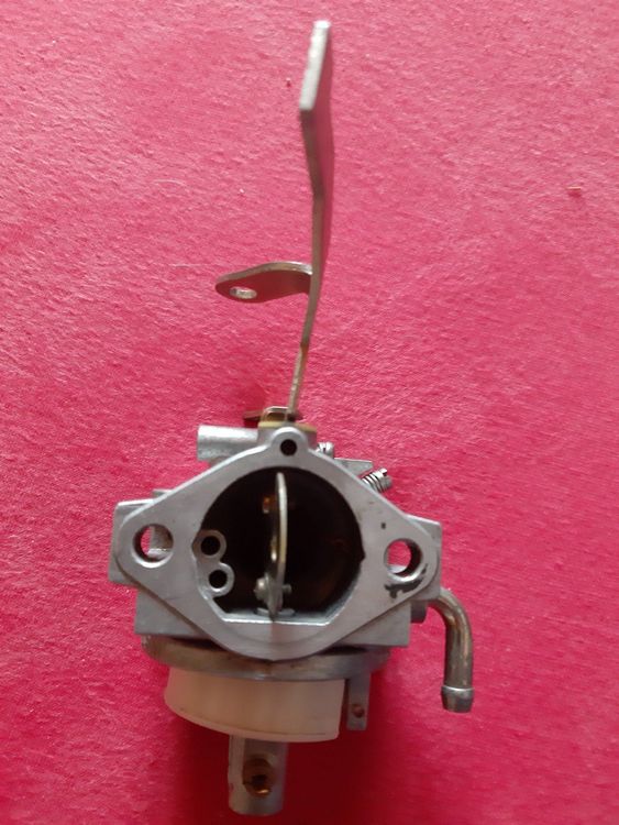 Mikuni Vergaser Mag Kubota Motor (Defekt) in Sattel für CHF 1 – mit ...