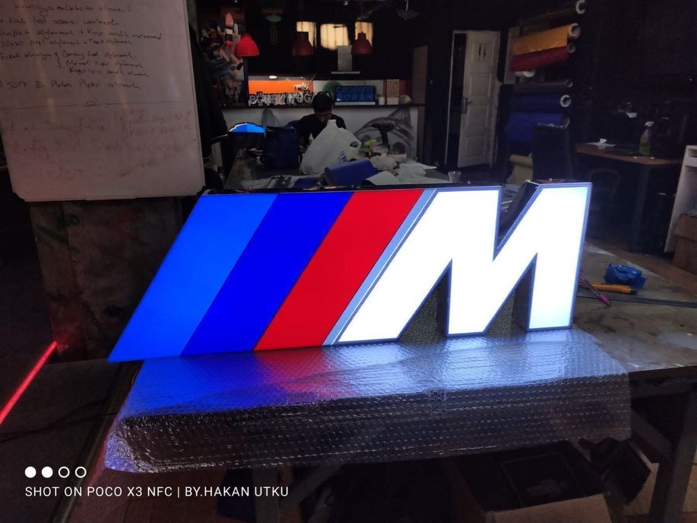BMW M POWER LED LEUCHTTAFEL! (Neu und originalverpackt) in Kloten für ...