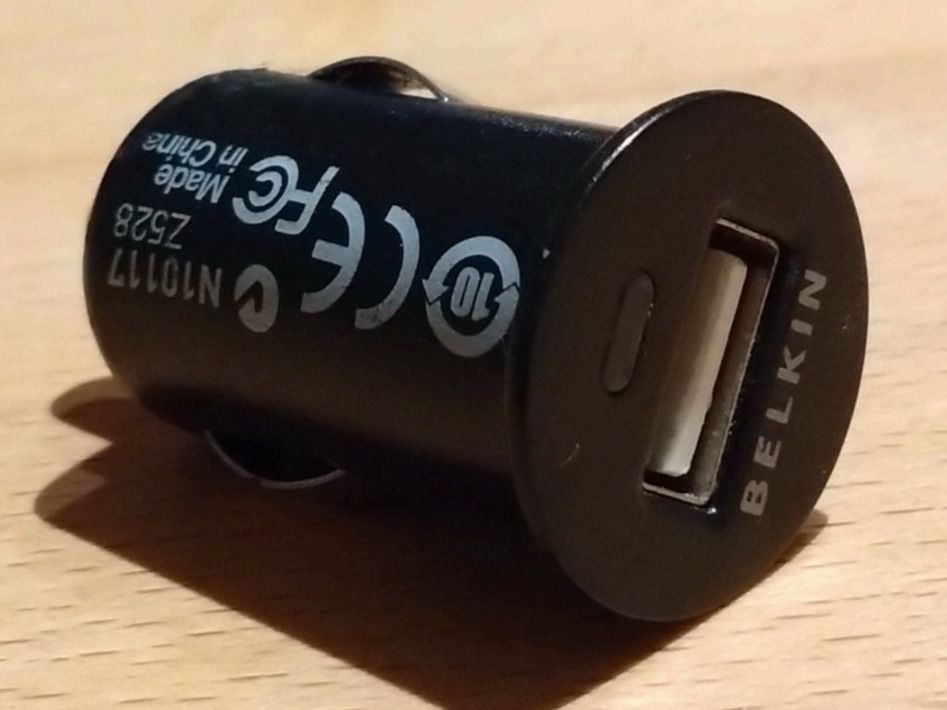 Auto KFZ USB Ladeadapter Output 5V 1A | Kaufen auf Ricardo