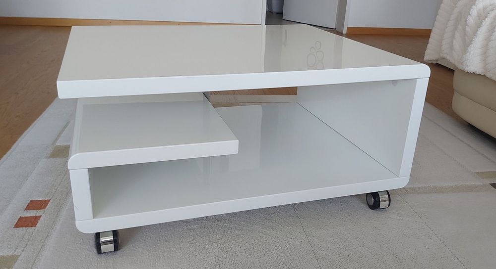 Couchtisch "Kira" weiss, hochglanz (Neu (gemäss Beschreibung)) in ...