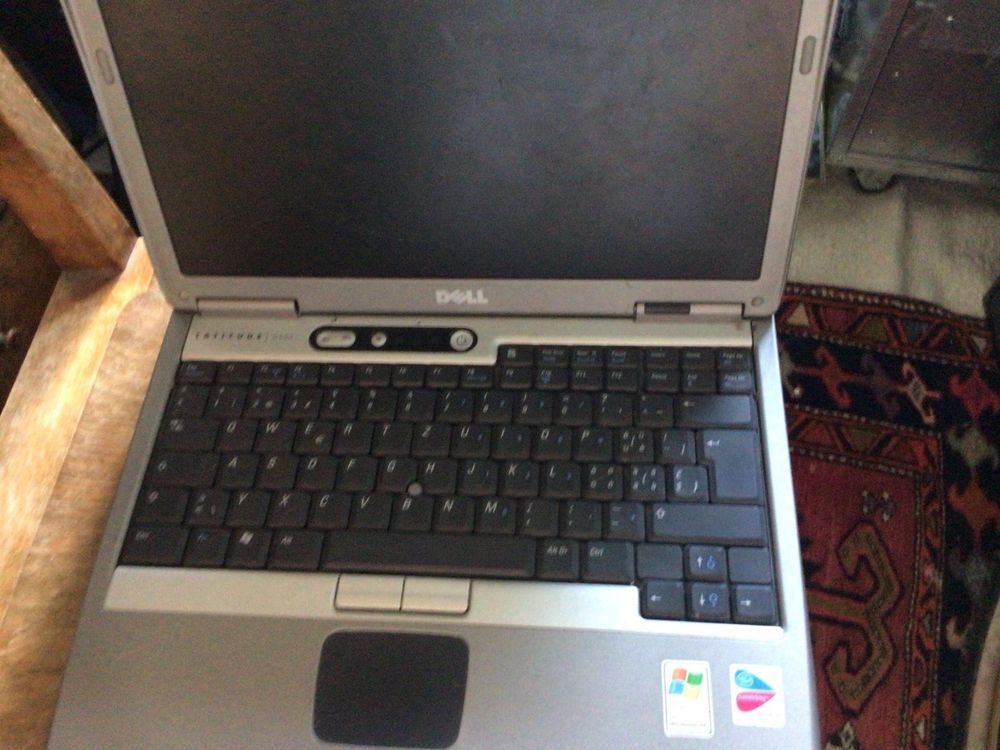 Laptop Dell Latitude D600 (Gebraucht) in Thun für CHF 25 – mit ...