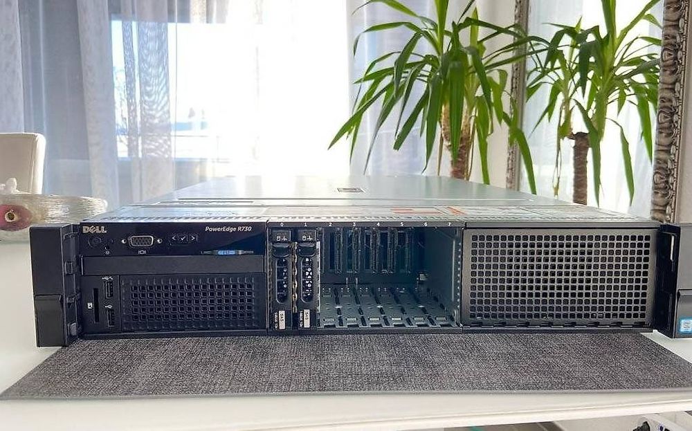 DELL Poweredge R730 Server 2x XEON (12C/24T Total) 64GB RAM (Gebraucht ...
