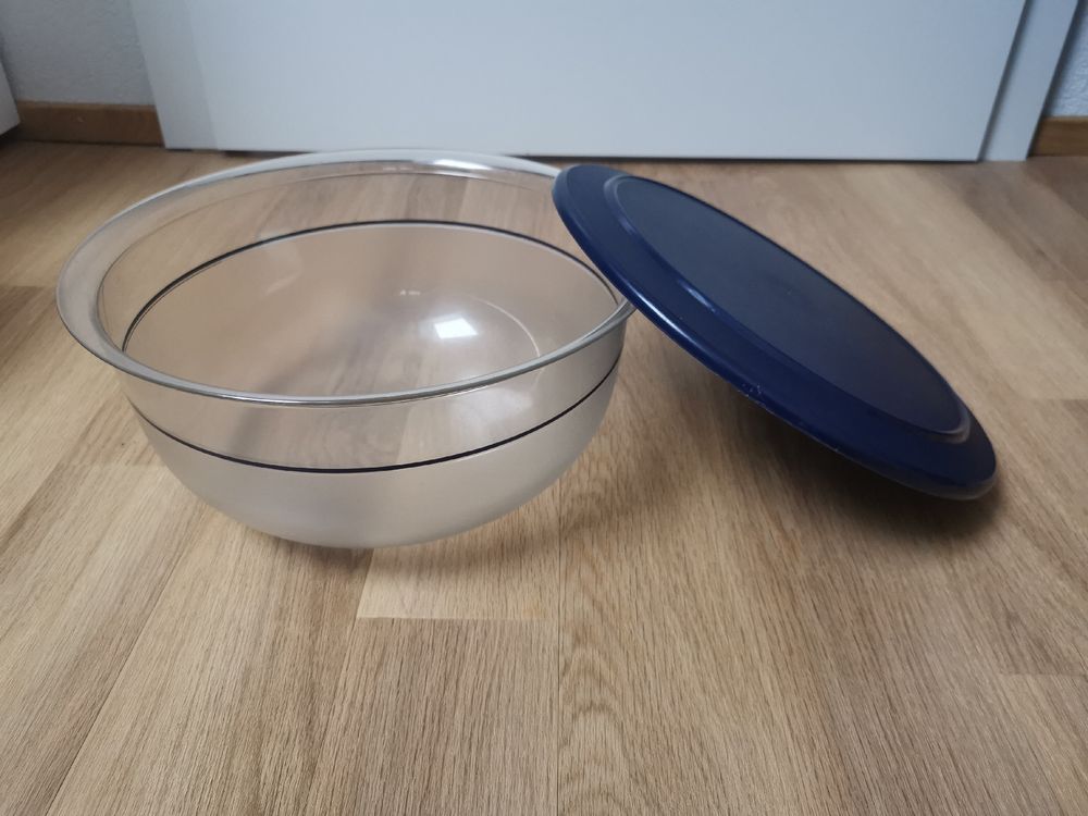 Elegantes Tupperware Schüssel Mit Deckel Bilder