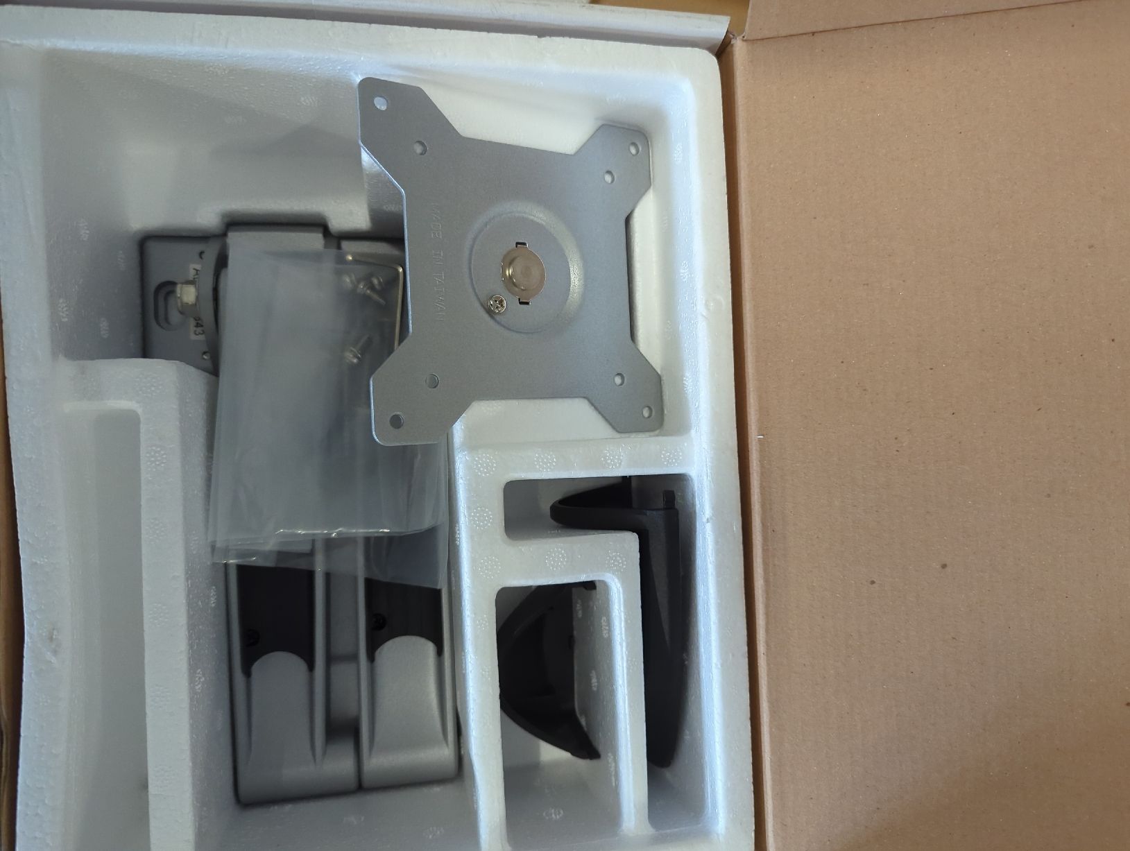 Maxxtro AR210 LCD Monitor Arm - VESA Compatible 15-24" (Gebraucht) in ...